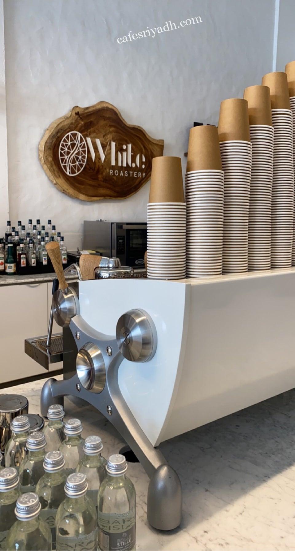 كافيه White Roastery الرياض (الأسعار + المنيو + الموقع ) -