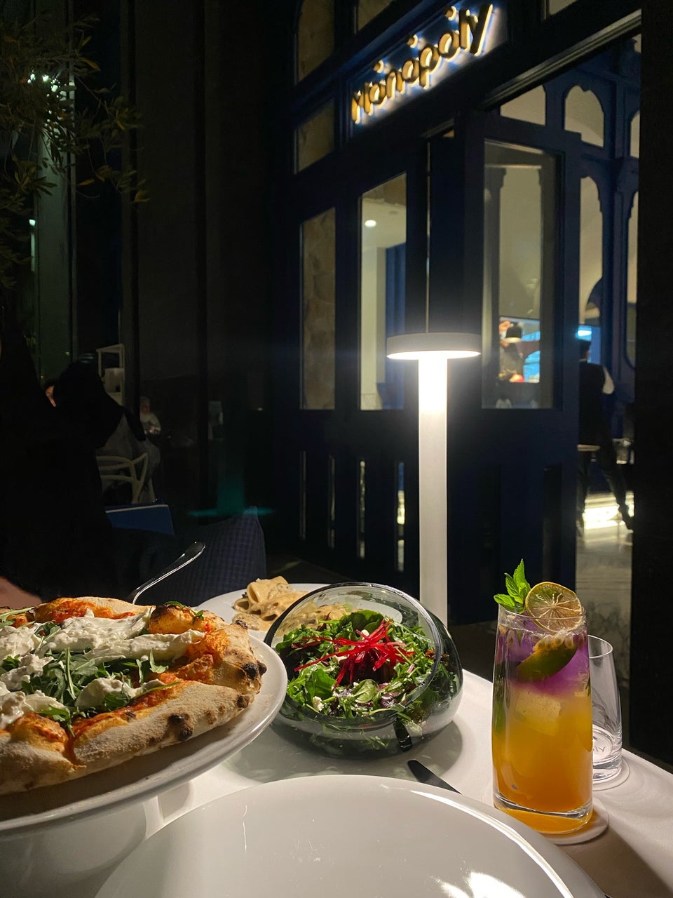 مطعم Monopoly الرياض (الأسعار + المنيو + الموقع ) - كافيهات و مطاعم الرياض